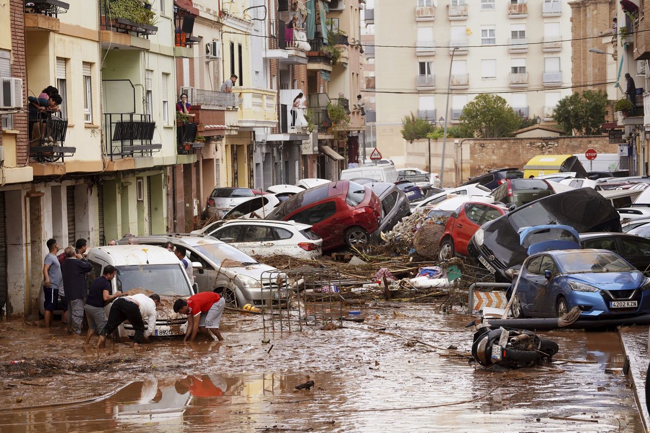 Valencia Floods: The cost of climate change denialism - The Gryphon